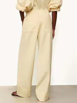 TOTEME Twisted Seam Boxer Trousers - Straw
