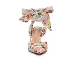 KELLY & KATIE Pumps With Bow Detailing