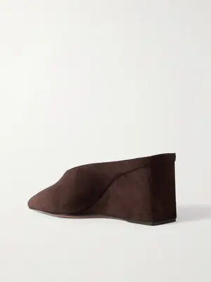 Alaïa 75 Suede Point-toe Wedge Mules - Brown