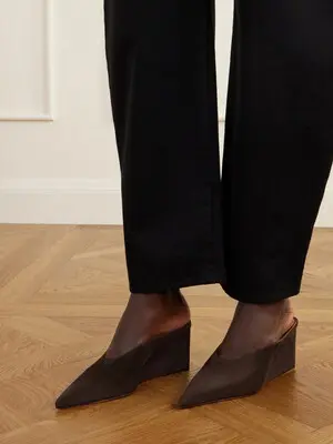 Alaïa 75 Suede Point-toe Wedge Mules - Brown
