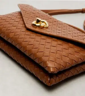 Bottega Veneta Knot Lock Intrecciato Leather Top-handle Bag - Brown