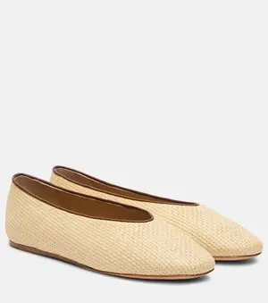 Le Monde Beryl Regency Flats - Beige