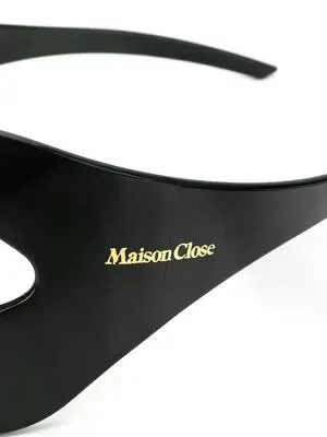 MAISON CLOSE L'inconnue Mask