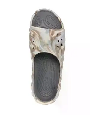 CROCS Marble-effect Perforated Slides