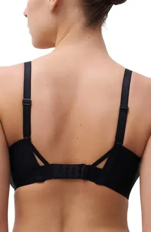 Chantelle Plunge Contour Underwire Bra - Black
