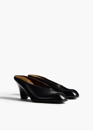 Khaite Colt Wedge In Glazed Leather - Black
