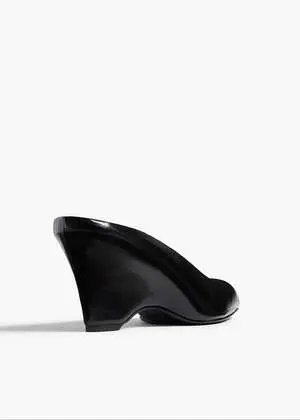 Khaite Colt Wedge In Glazed Leather - Black