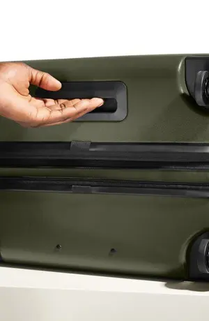 AWAY Medium Flex Suitcase - Olive Green
