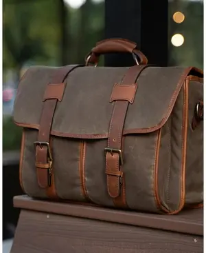 KORCHMAR Garfield Laptop Briefcase - Olive