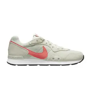 Nike Venture Runner Sneakers - Grey