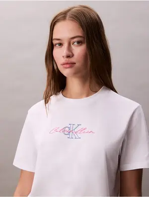 Calvin Klein Script Logo Graphic Classic T-shirt - Brilliant White