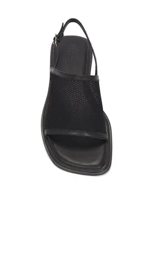 VAGABOND SHOEMAKERS Izzy Sandal In . Also