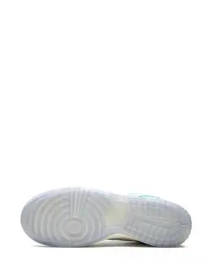 Nike X Kasina Dunk Low Road Sign Sneakers