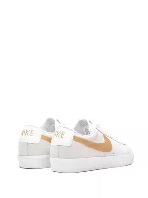 Nike Sb Blazer Low Sneakers - Neutrals