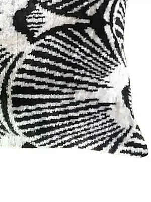 LES-OTTOMANS Jacquard Silk Velvet-blend Cushion - Black