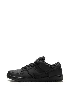 Nike Low Top Sneakers - Black
