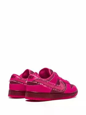 Nike Dunk Low Sneakers