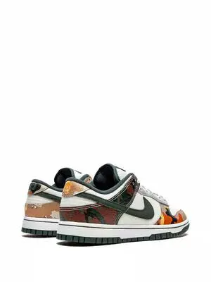 Nike Dunk Low Se Multi-camo Sneakers - Green
