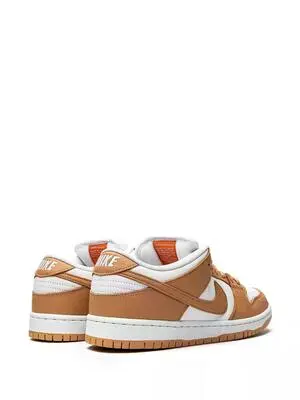 Nike Sb Dunk Low Light Cognac Sneakers - Brown