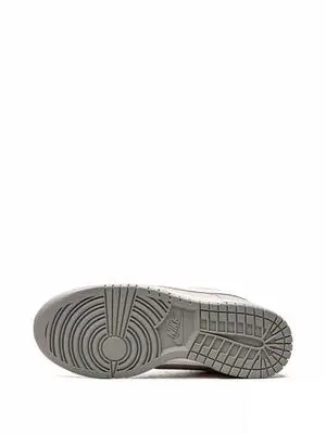 Nike Dunk Low Sneakers - Grey