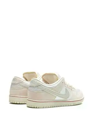 Nike Sb Dunk Low Valentine's Day Low Love Found Sneakers - Neutrals