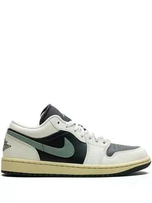 JORDAN Air 1 Low Sneakers