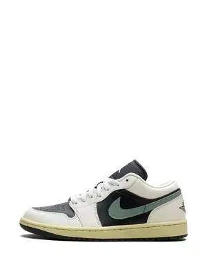 JORDAN Air 1 Low Sneakers