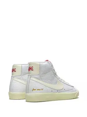 Nike Blazer Mid '77 Vntg Emb Popcorn Sneakers