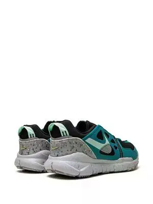 Nike Free Terra Vista Sneakers - Black