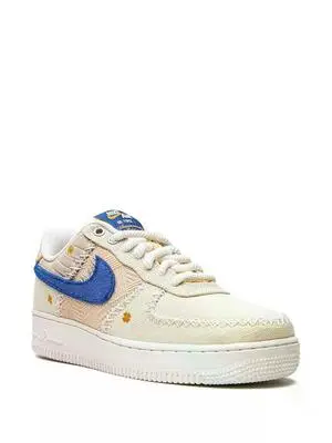 Nike Air Force 1 Low Los Angeles Flea Sneakers - Neutrals