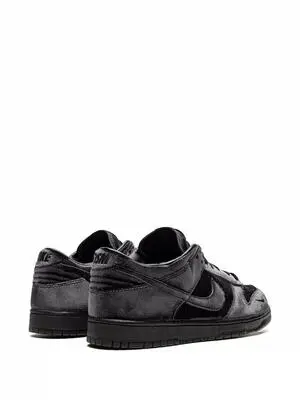 Nike X Dover Street Market Dunk Low Triple Velvet Sneakers - Black