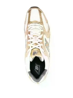 NEW BALANCE 530 Low-top Sneakers - Gold