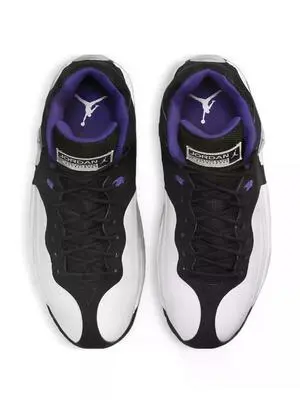 JORDAN Jumpman Team Sneakers