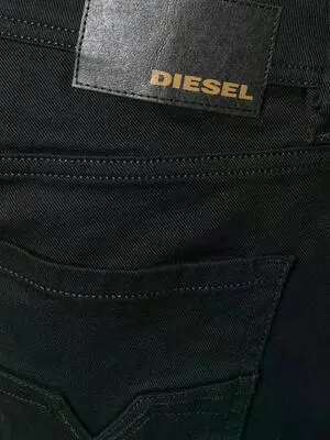 DIESEL® 1985 Larkee Jeans