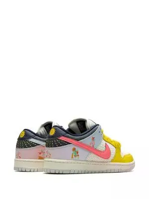 Nike Dunk Low Be True Sneakers - White