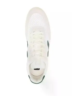 VEJA V-90 Low-top Sneakers