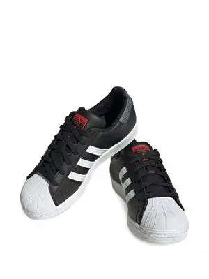 Adidas Superstar Sneakers
