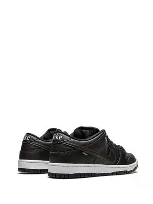 Nike X Civilist Sb Dunk Low Sneakers - Black