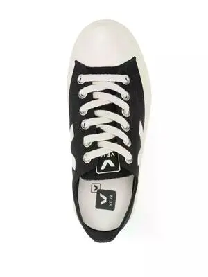 VEJA Wata Ii Sneakers - Black