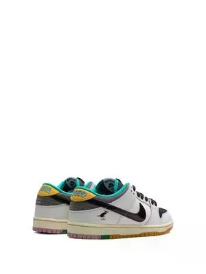 Nike Dunk Low Sneakers