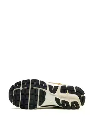 Nike Zoom Vomero Metallic Sneakers - Gold