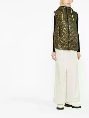 Herno Zip-up Hooded Quilted Gilet