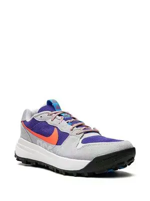 Nike Lowcate Sneakers