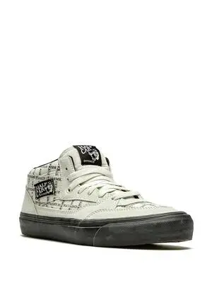 VANS X Supreme Half Cab Pro Grid Logo Sneakers