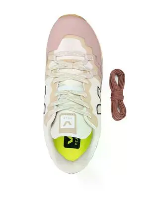 VEJA Low-top Sneakers