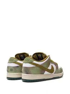 Nike X Alexis Sablone Sb Dunk Low Pro Chameleon Sneakers
