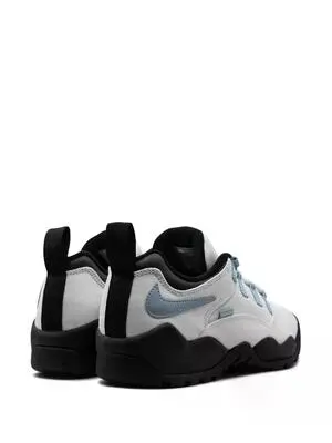 Nike X Supreme Sb Darwin Low Sneakers - White