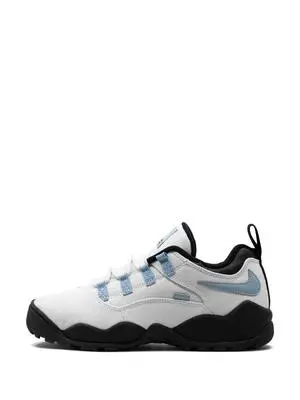 Nike X Supreme Sb Darwin Low Sneakers - White