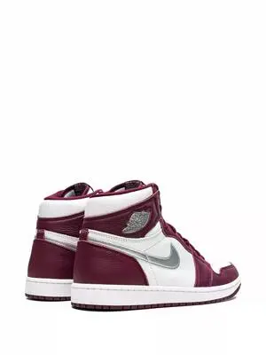 JORDAN Air 1 Retro High Sneakers - Red