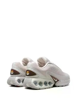 Nike Air Max Dn Sneakers
